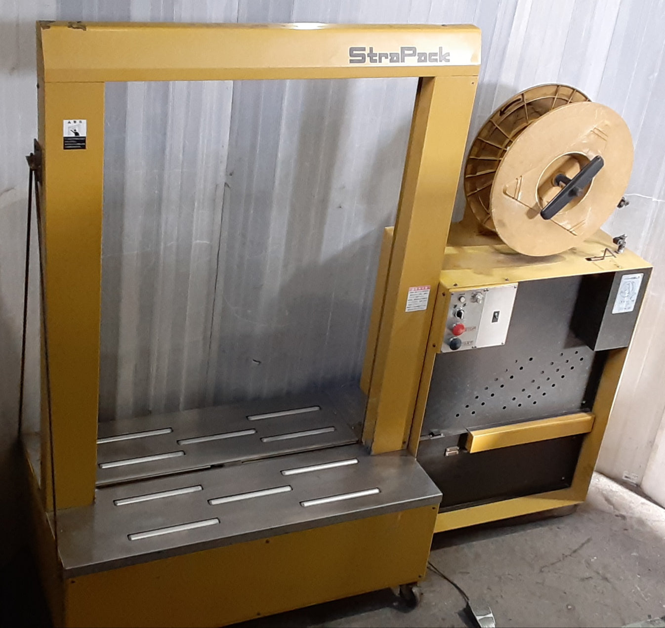 中古 ストラパック(STRAPACK)製 自動梱包機 結束機 RQ-8LD - 中古機械販売 カミカッコー
