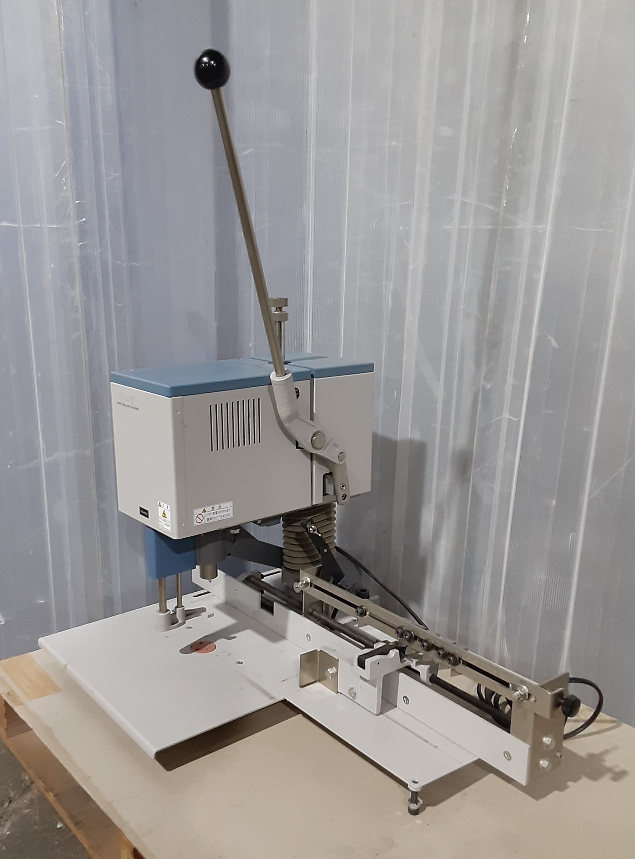 Used Uchida D-7 Desktop Electric Drill/Paper Drill, Single-Hole Drill ...
